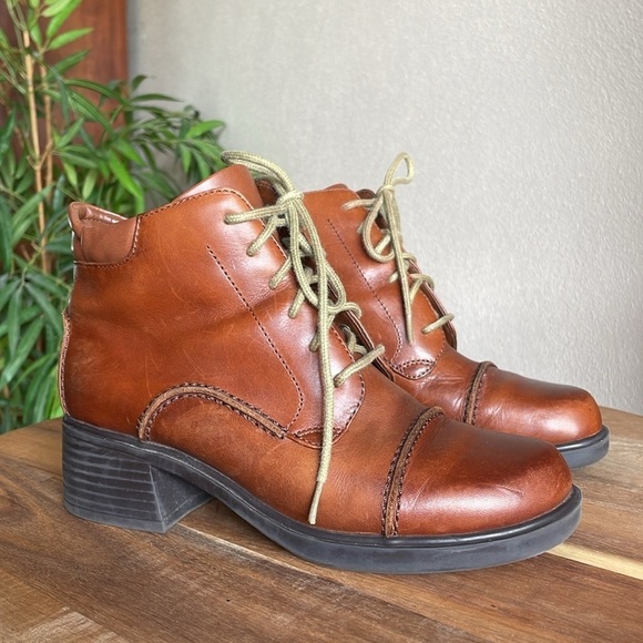 Earth | Shoes | Earth Shoe Lace Up Boots Womens 65 Brown Black Leather ...
